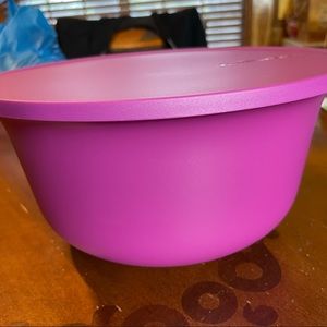 Tupperware | Dining | Tupperware Aloha Serving Bowl 75 Liter | Poshmark